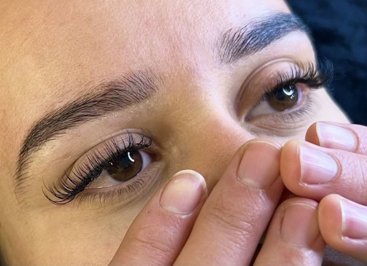 Extension de cils à Lyon (69) Par Séda - Estheca